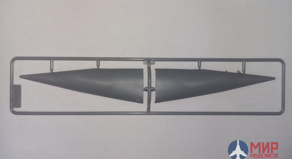 48904 ICM МиГ-25 РБФ, Советский самолет-разведчик 1/48 - купить за 3 ...